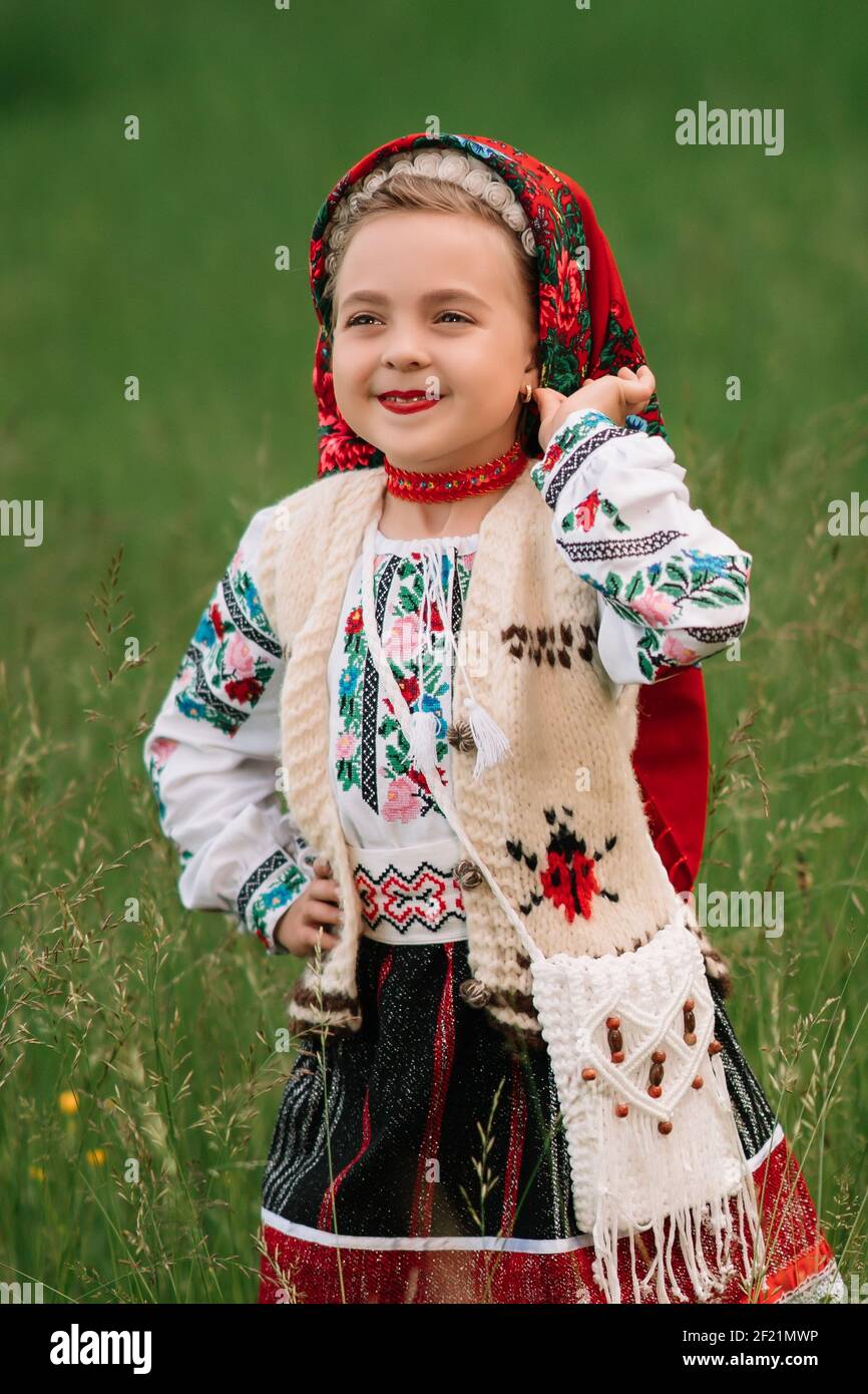 Femmes roumaines Banque de photographies et d’images à haute résolution ...