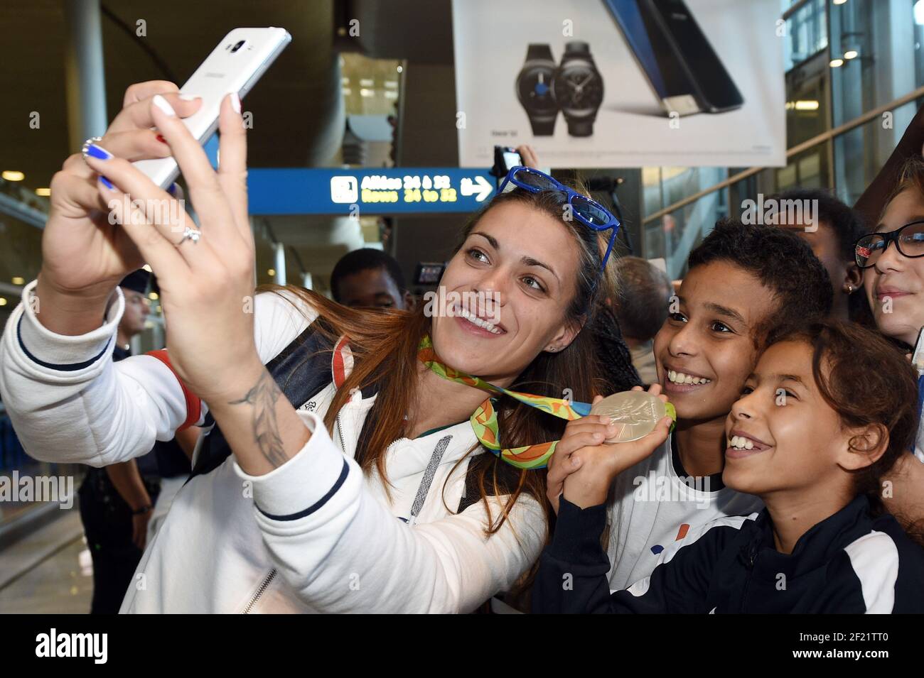 Laura glauser Banque de photographies et d’images à haute résolution ...