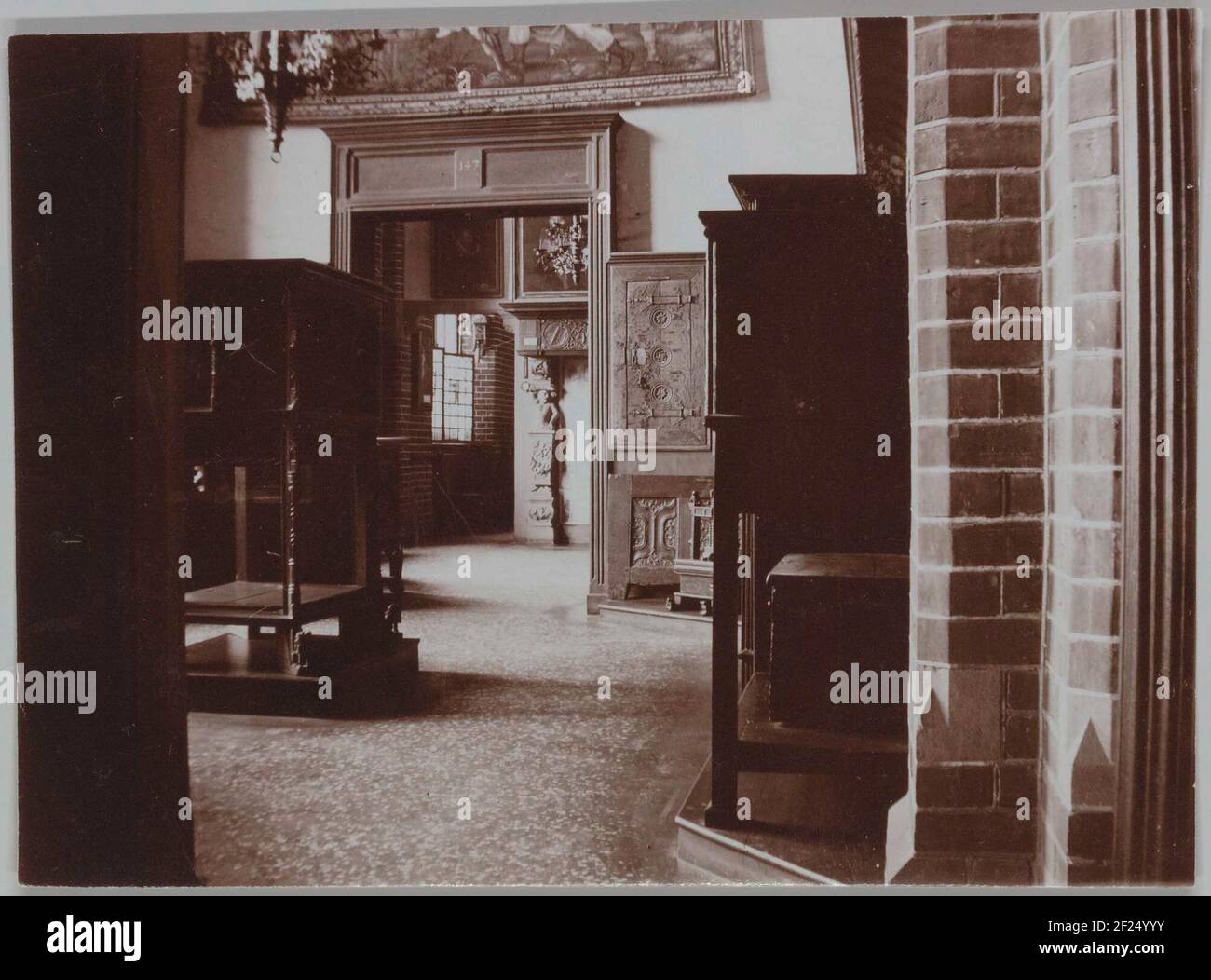Style du 17ème siècle cheminée Banque de photographies et d’images à ...
