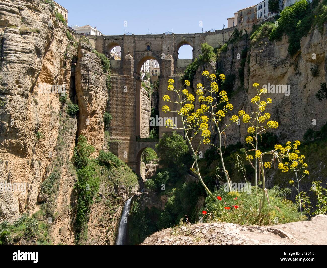 Old bridge 18th century ronda Banque de photographies et d’images à ...