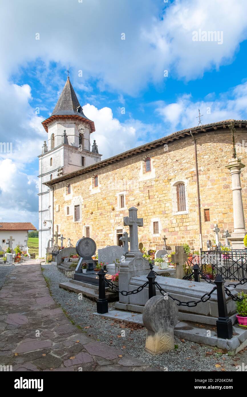 Ainhoa Pays Basque Banque d'image et photos - Alamy