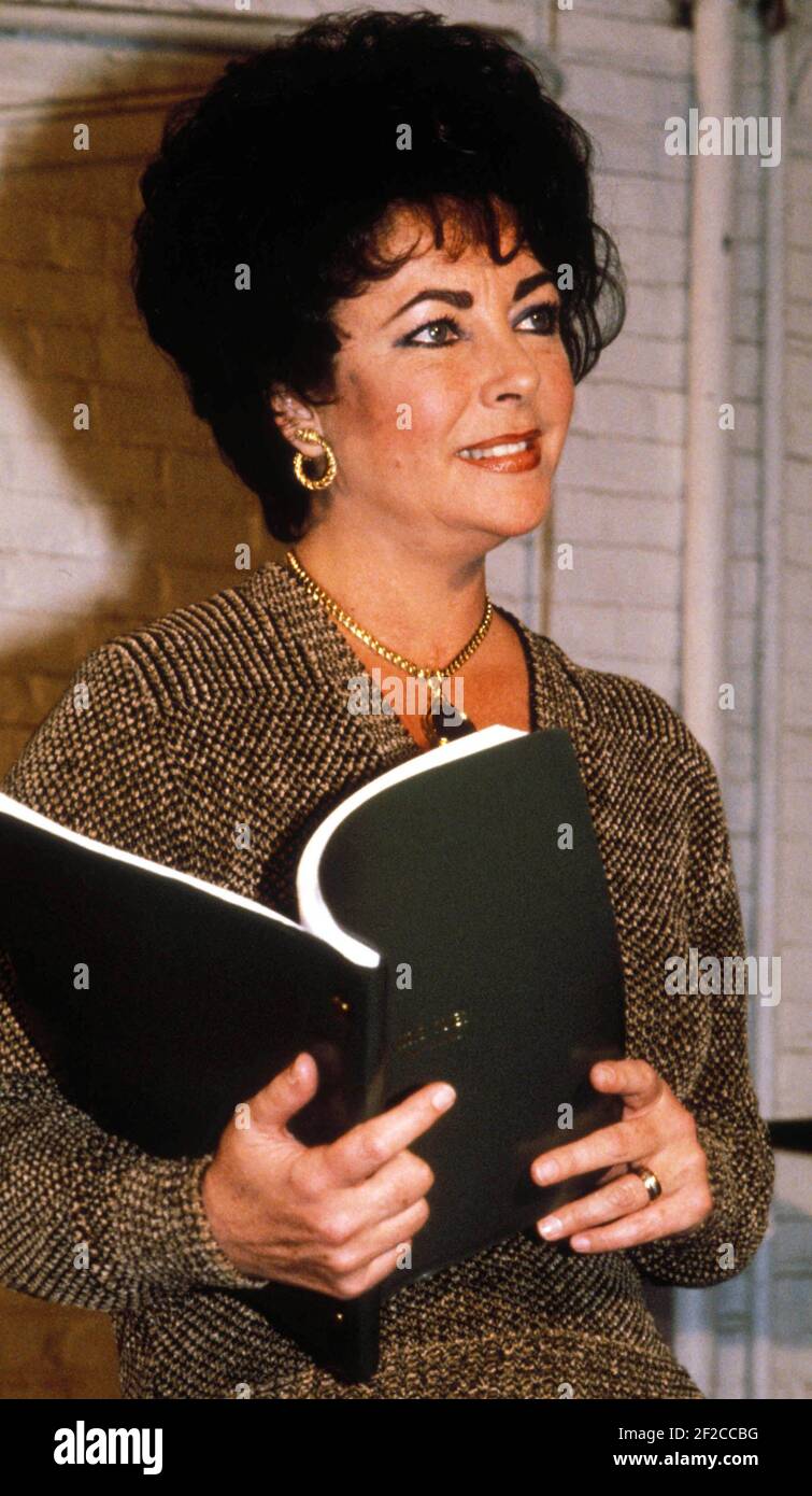 Elizabeth scull Banque de photographies et d’images à haute résolution ...