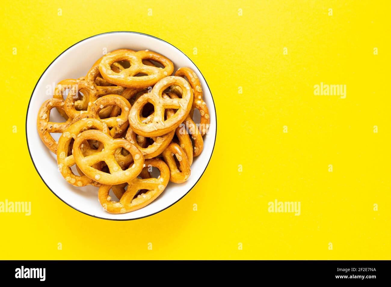 Mini bretzel Banque de photographies et d’images à haute résolution - Alamy