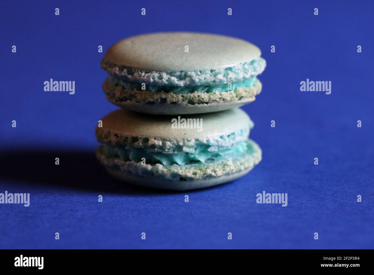 Macarons bleus Banque de photographies et d’images à haute résolution ...