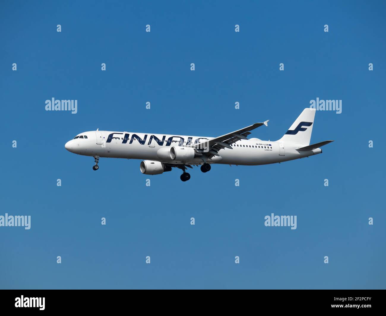 Avion de ligne finnair a321 Banque de photographies et d’images à haute ...