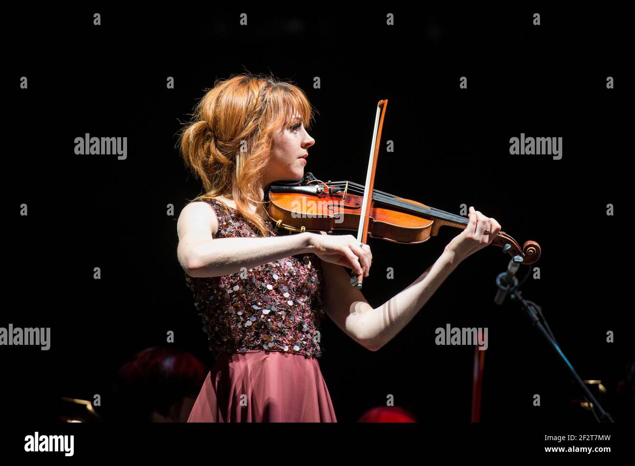 Lindsey stirling celine dion Banque de photographies et d’images à ...
