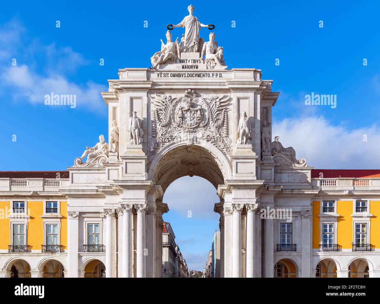 Monument En Pierre De Lisbonne Banque d'image et photos - Alamy