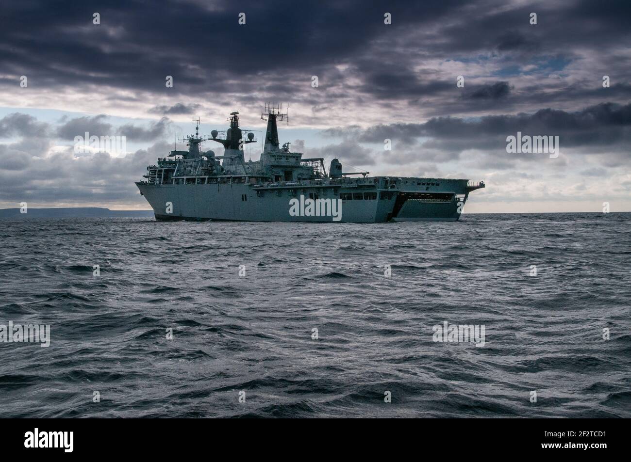 Hms bulwark Banque de photographies et d’images à haute résolution - Alamy