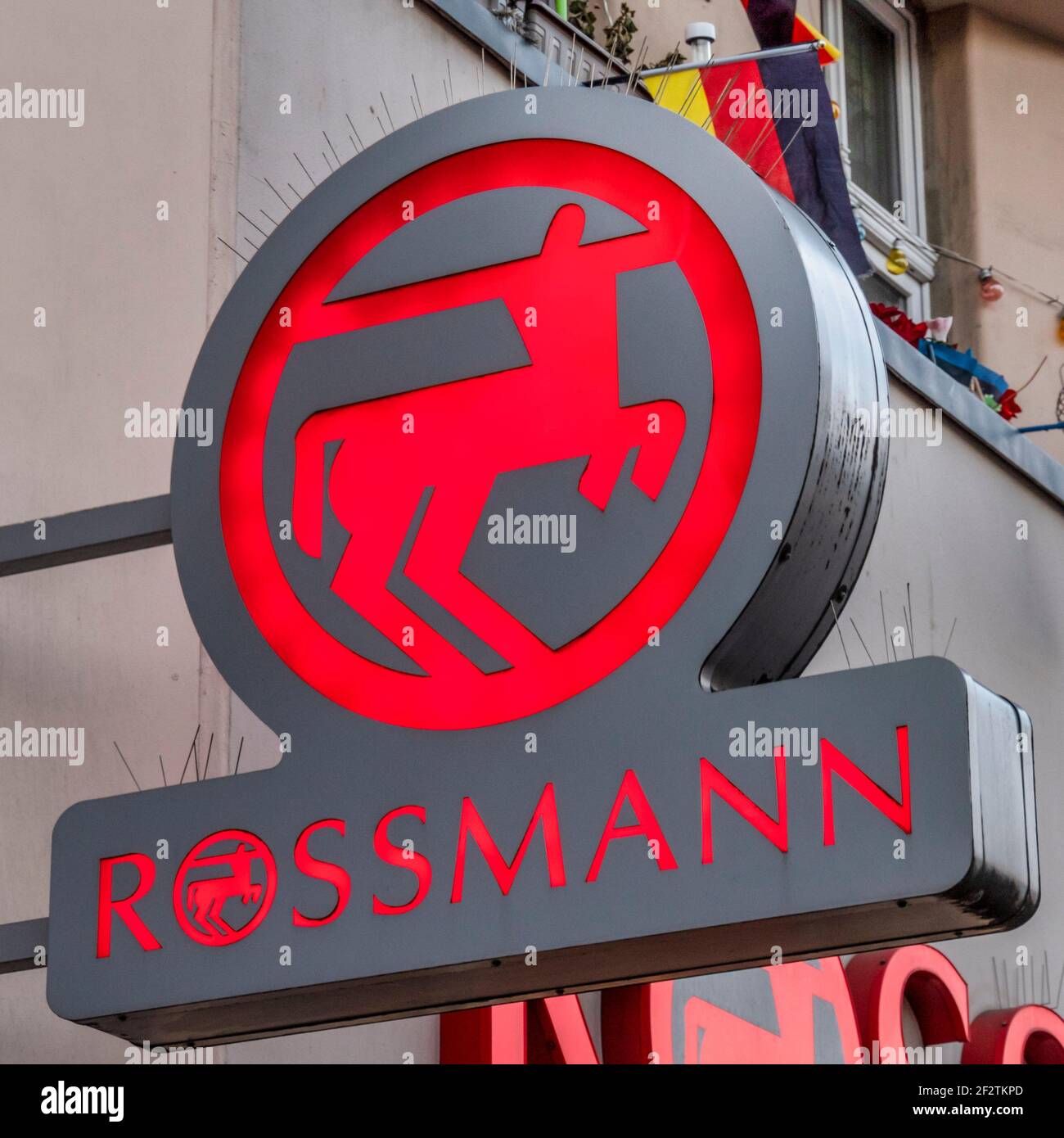 Logo rossmann Banque de photographies et d’images à haute résolution ...