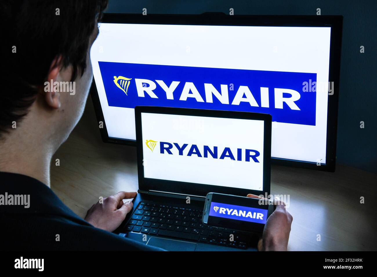 Logo ryanair Banque de photographies et d’images à haute résolution - Alamy