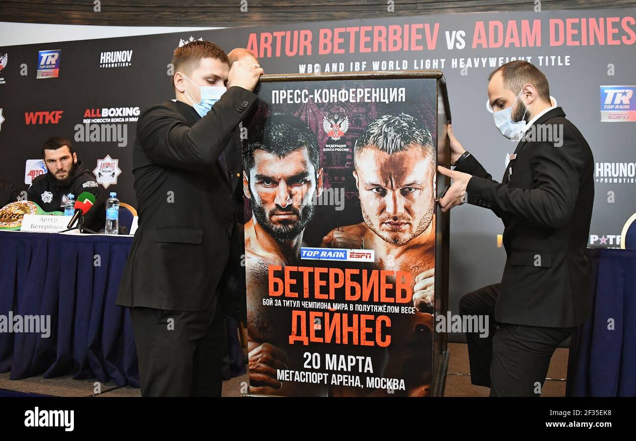 Le boxeur russe Artur Beterbiev, champion du monde des poids lourds ...