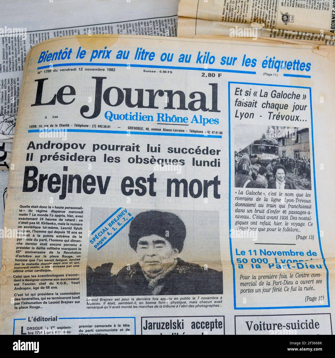 Le journal de rhone alpes Banque de photographies et d’images à haute ...
