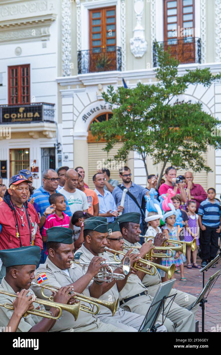 Calle el conde peatonal parque colon columbus plaza Banque de ...
