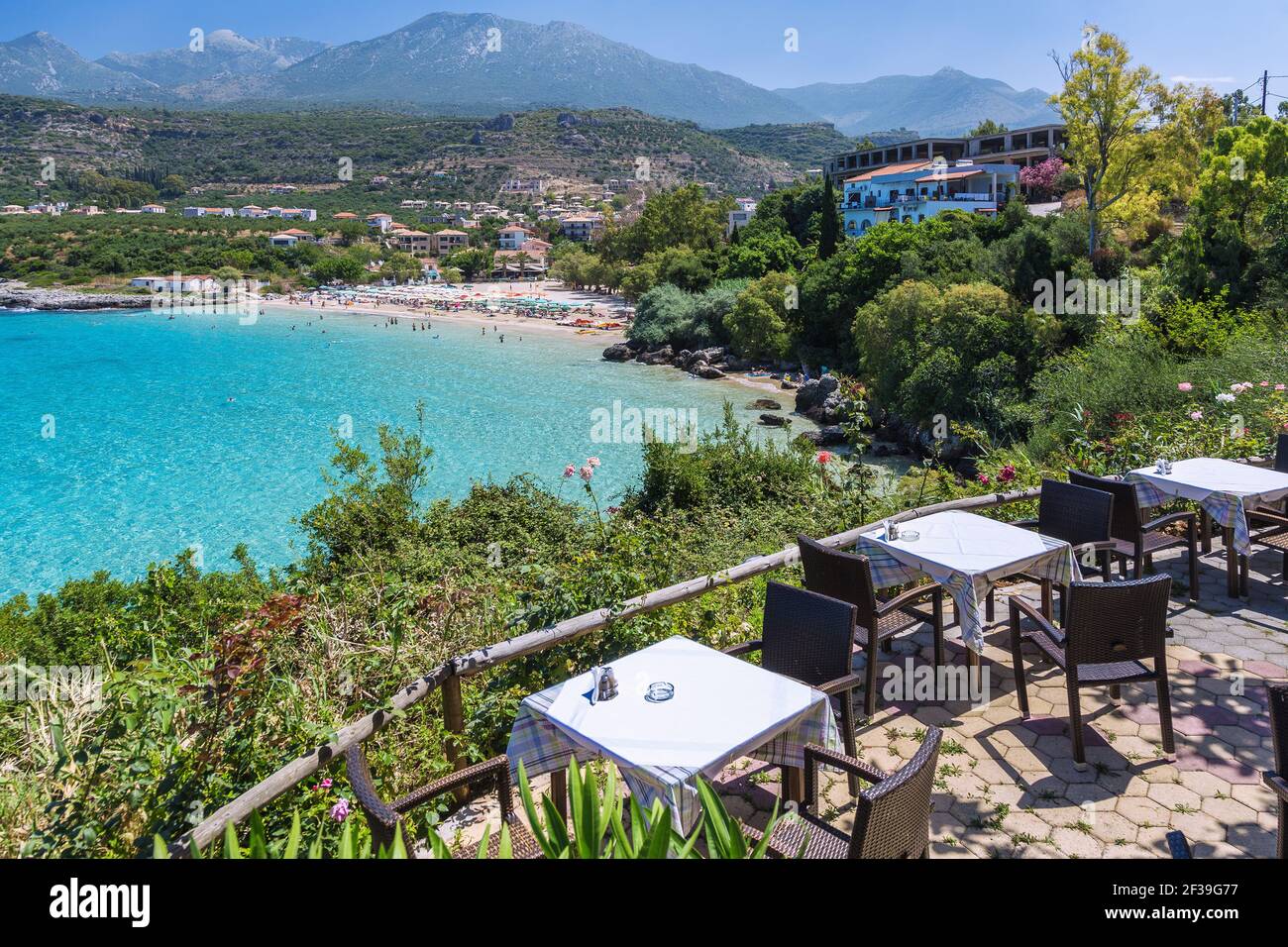 Kalamata beach Banque de photographies et d’images à haute résolution ...