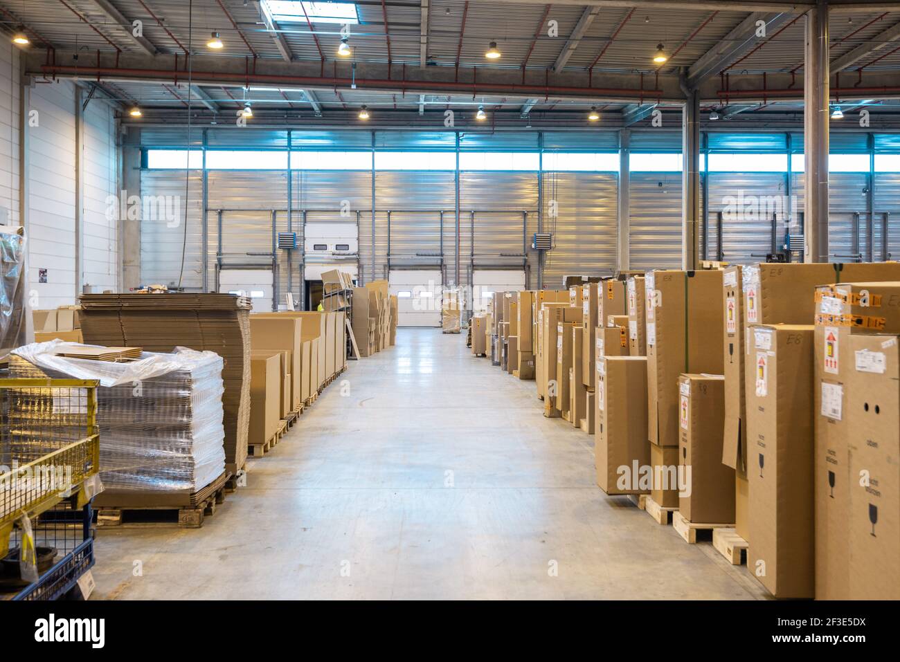 Intérieur de l'entrepôt logistique Banque de photographies et d’images ...