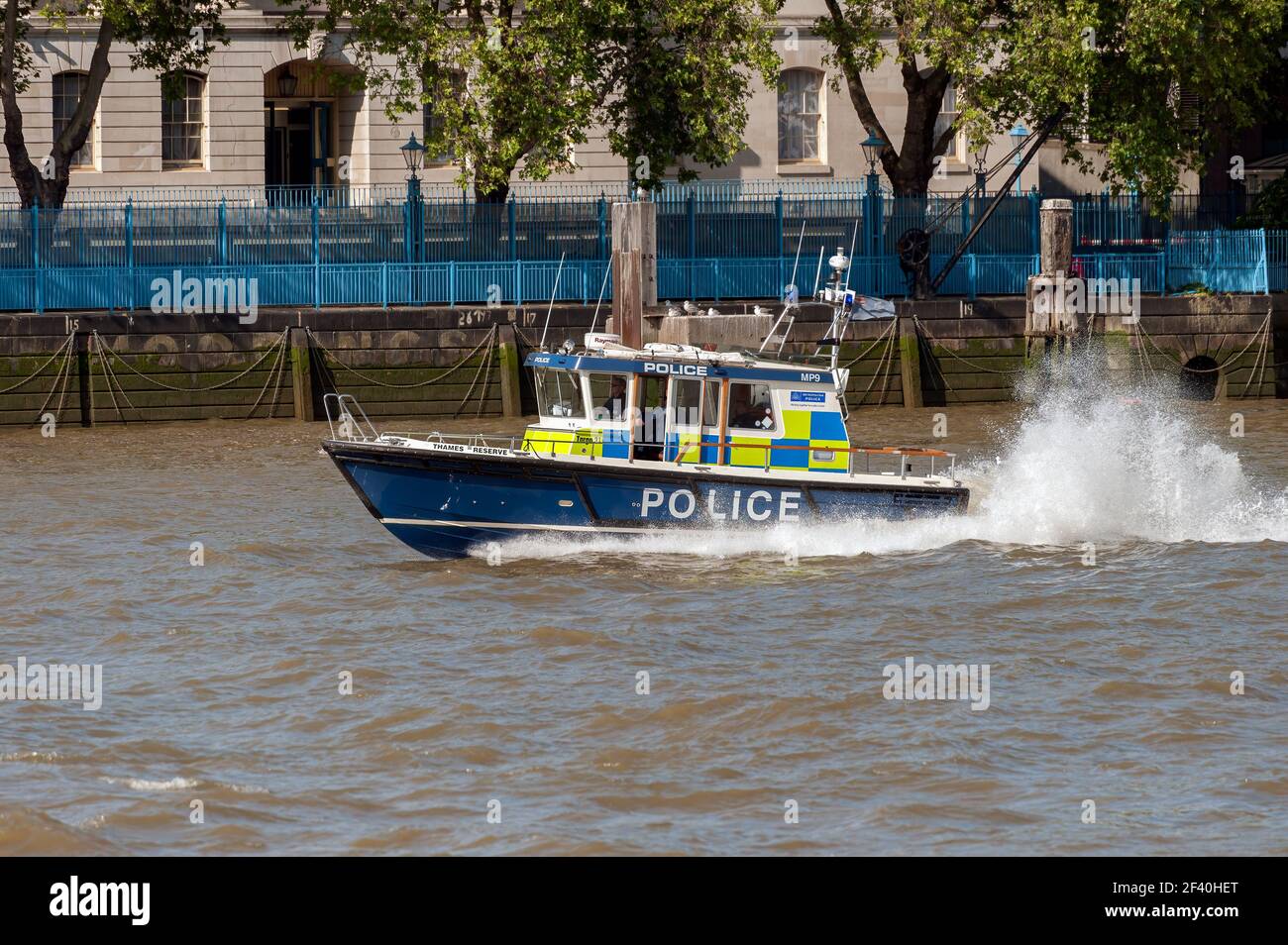 Bateau mpu de l'unité de police maritime Banque de photographies et d ...