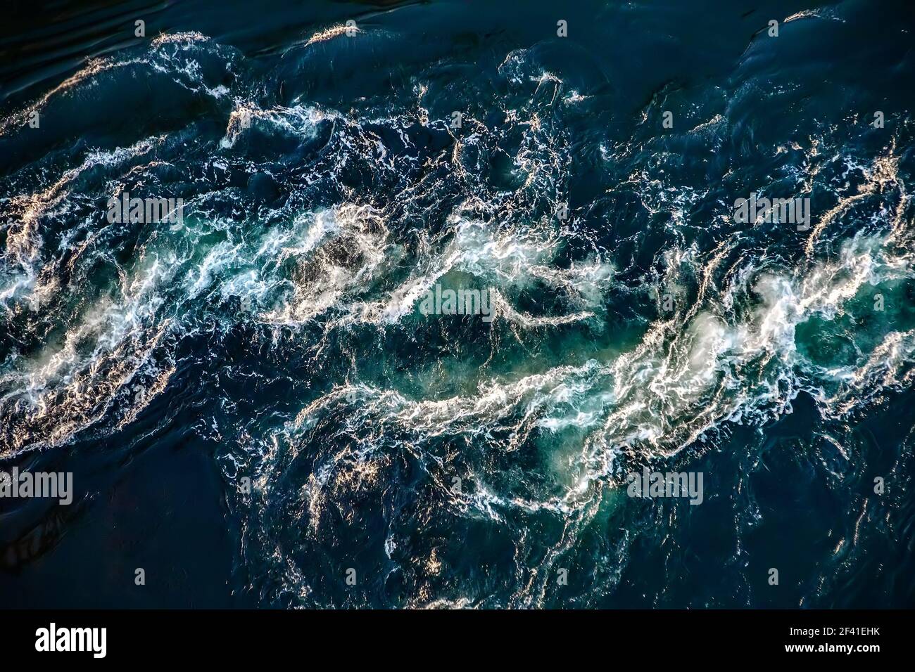 Maelstrom of saltstraumen Banque de photographies et d’images à haute ...