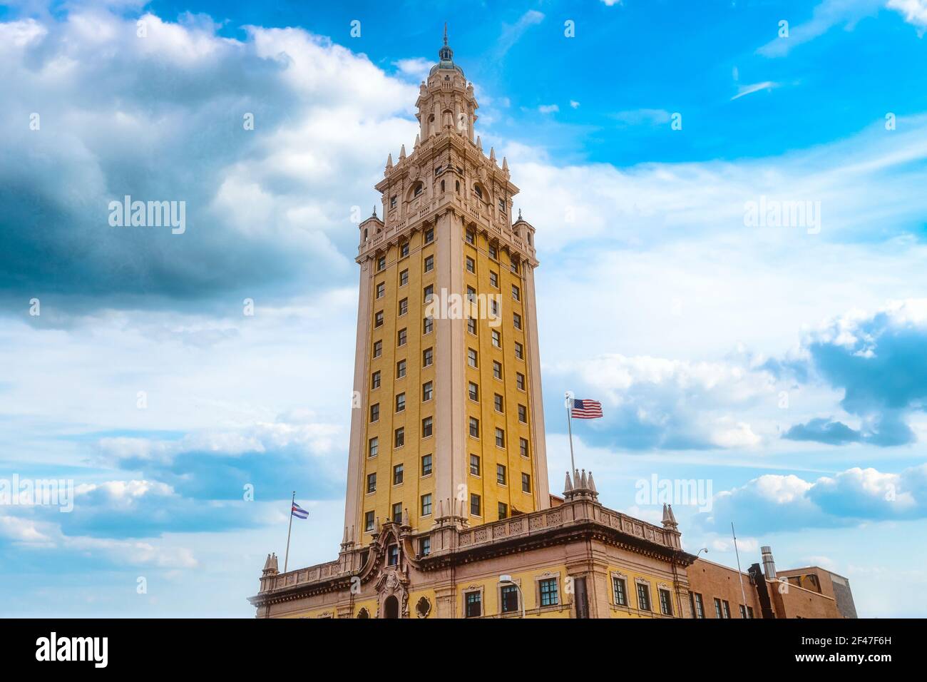 Miami freedom tower Banque de photographies et d’images à haute ...