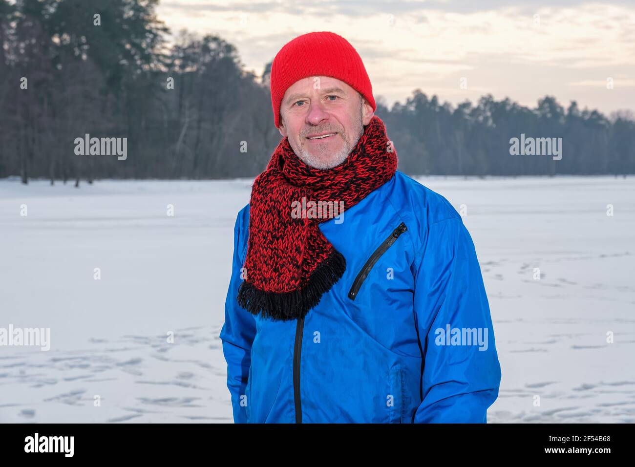 Personne âgée homme exercice Banque de photographies et d’images à ...
