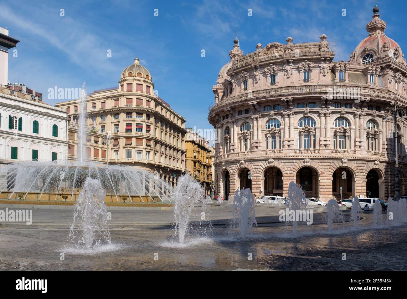 Fontaines sur la place de ferrari Banque de photographies et d’images à ...