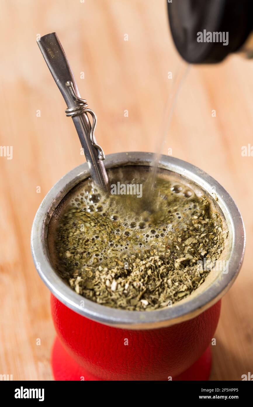 Gros plan vertical de Hot Traditional South American, Caffeine-Rich ...
