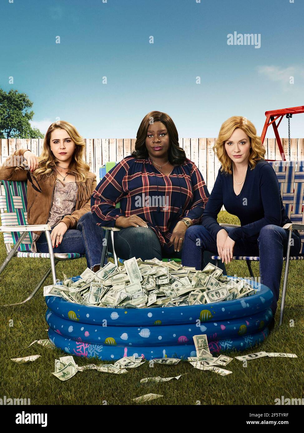 MAE WHITMAN, CHRISTINA HENDRICKS ET RETTA IN GOOD GIRLS (2018), RÉALISÉ ...