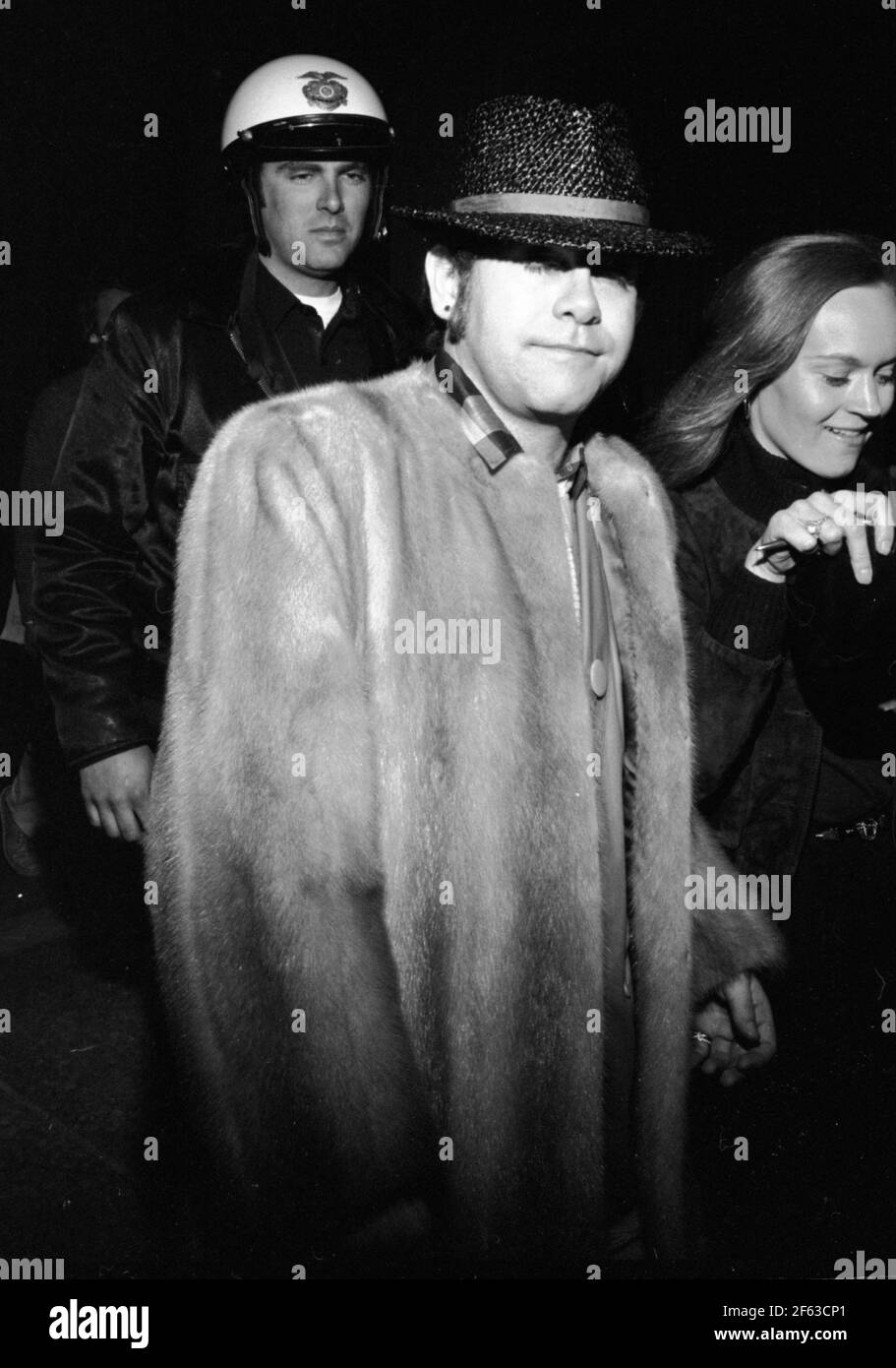 Elton john 1980 Banque de photographies et d’images à haute résolution ...