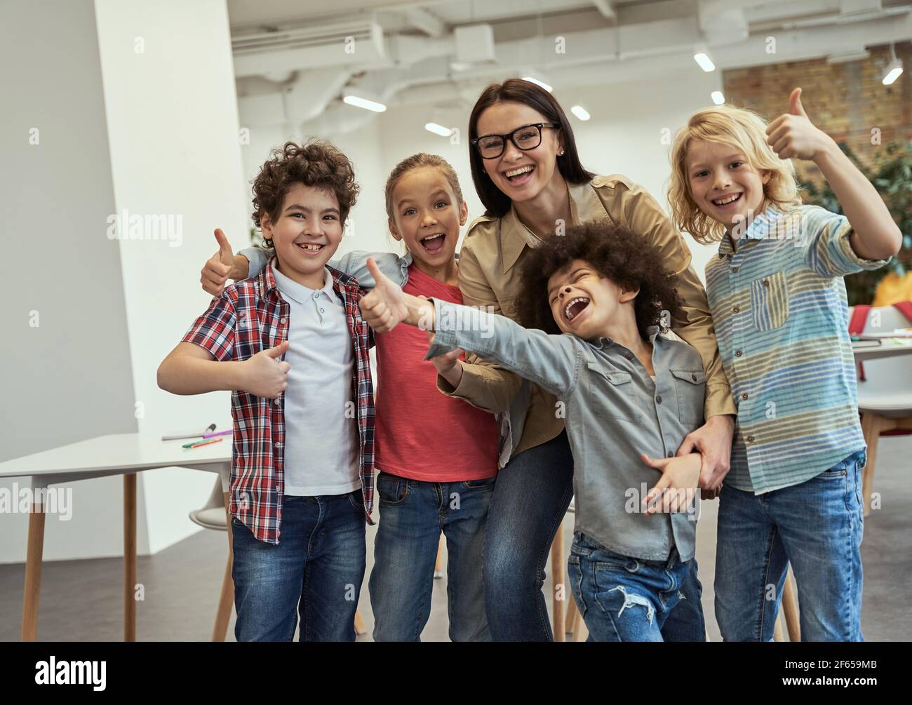 Portrait camarade classe camarade classe Banque de photographies et d’images à haute résolution ...