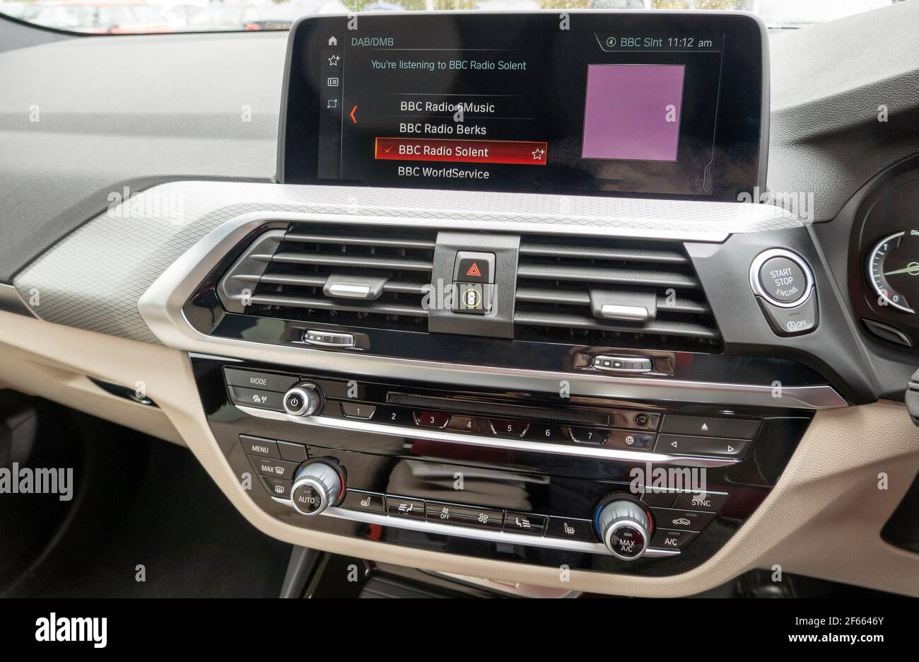 Console centrale de voiture Banque de photographies et d’images à haute ...