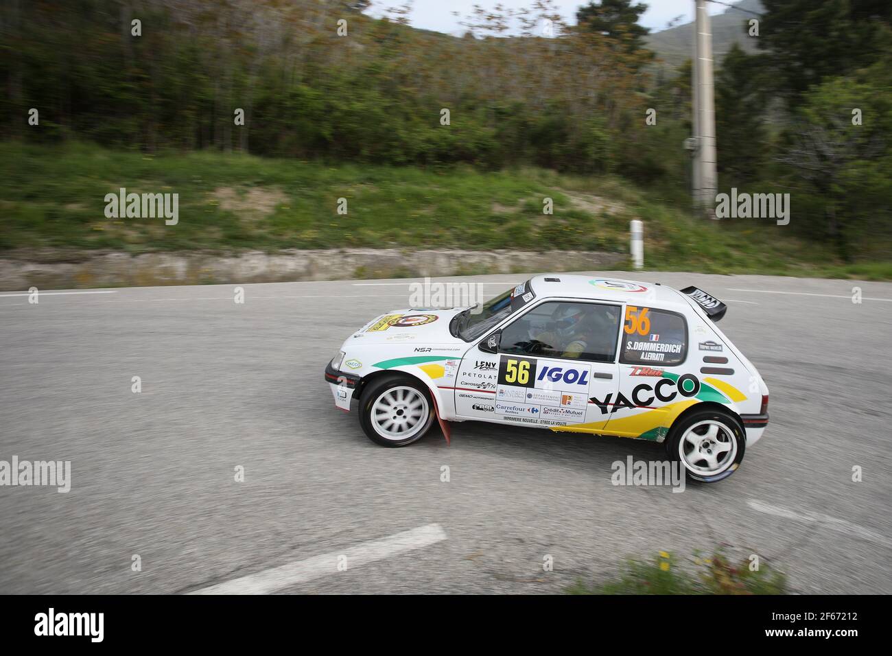 Peugeot 205 gti rally Banque de photographies et d’images à haute ...