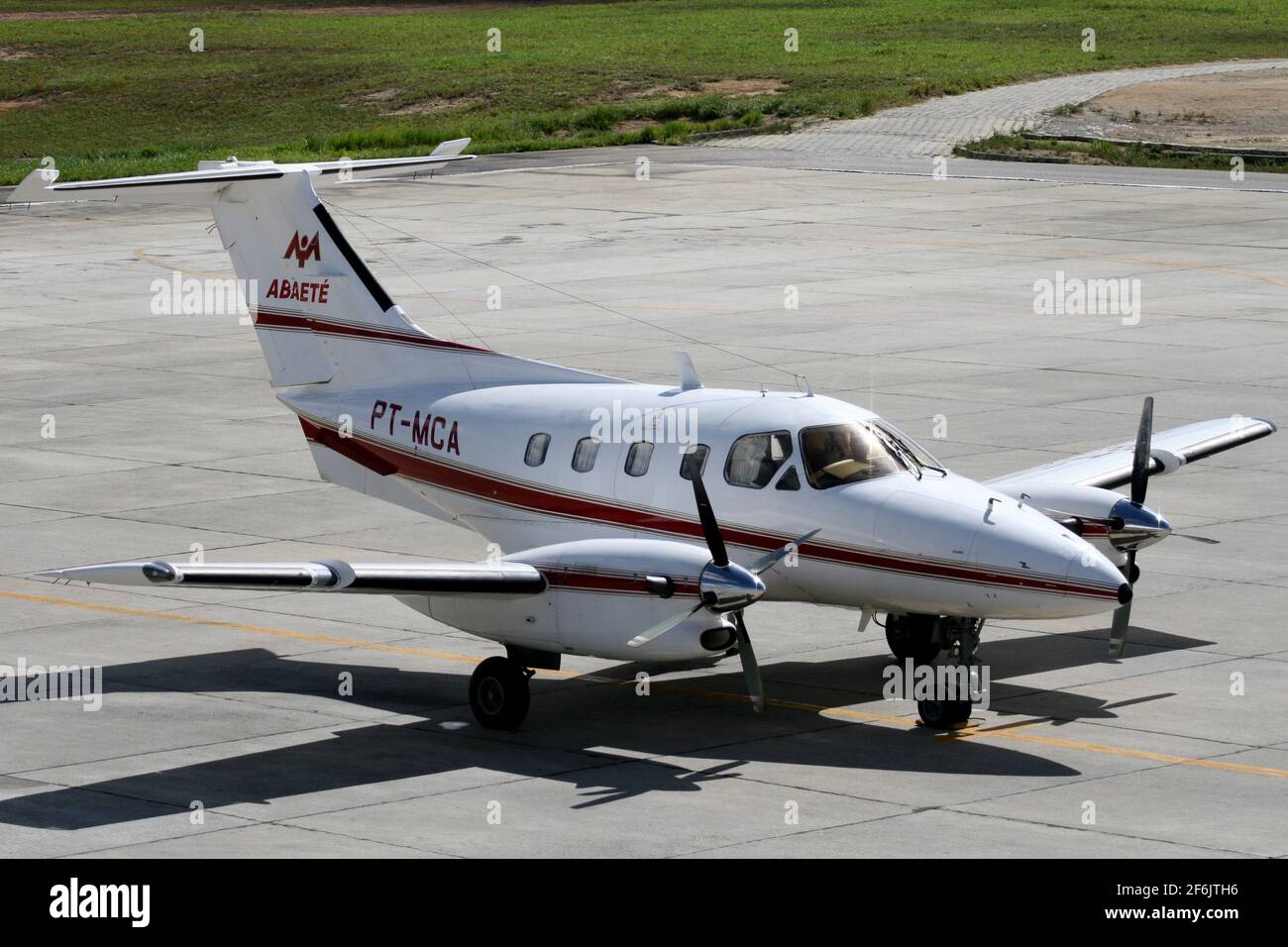 porto seguro, bahia / brésil - 12 avril 2008 : Embraer EMB-121A1 l ...