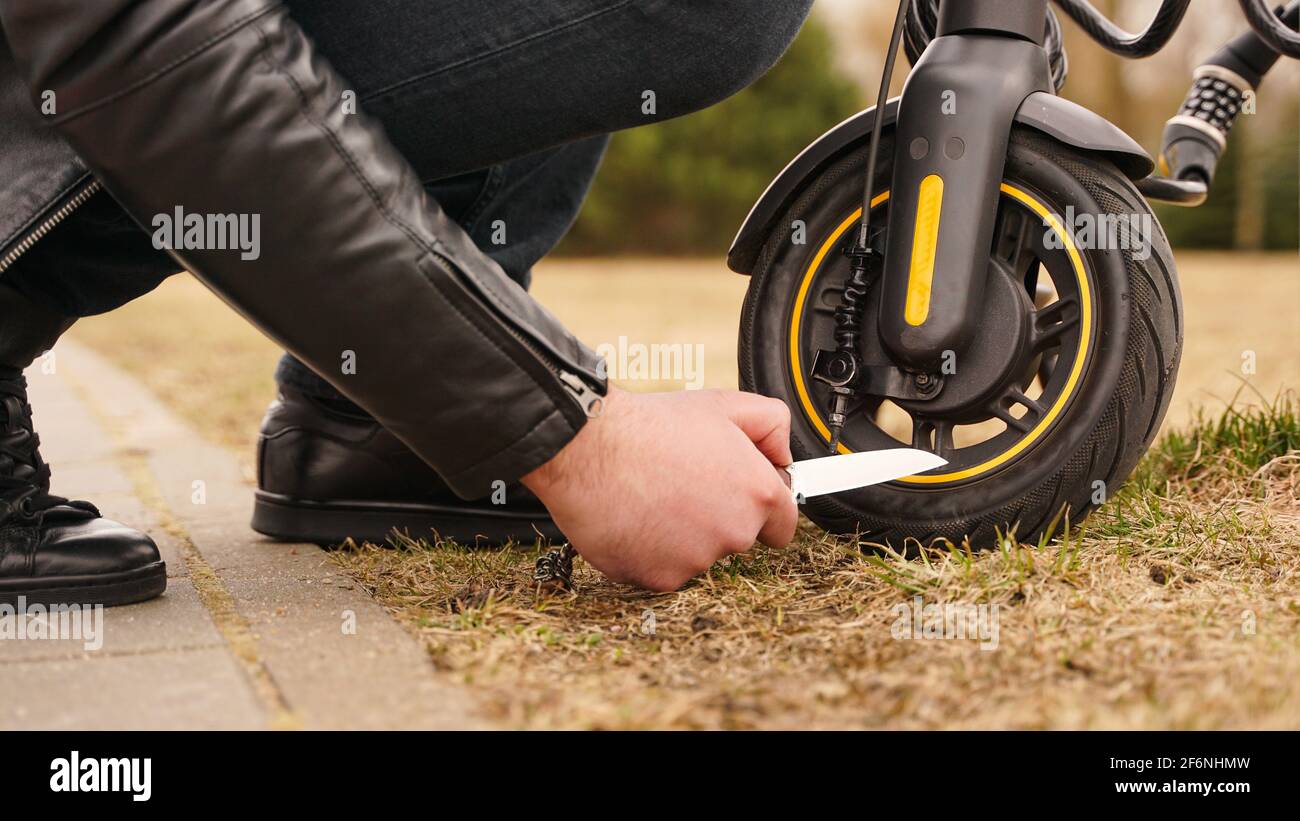 Coupe pneu Banque de photographies et d’images à haute résolution - Alamy