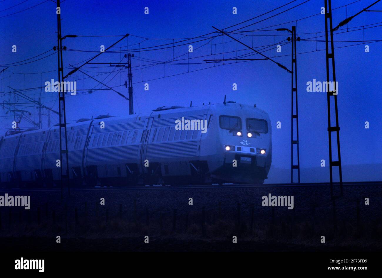 Train x2000 Banque de photographies et d’images à haute résolution - Alamy