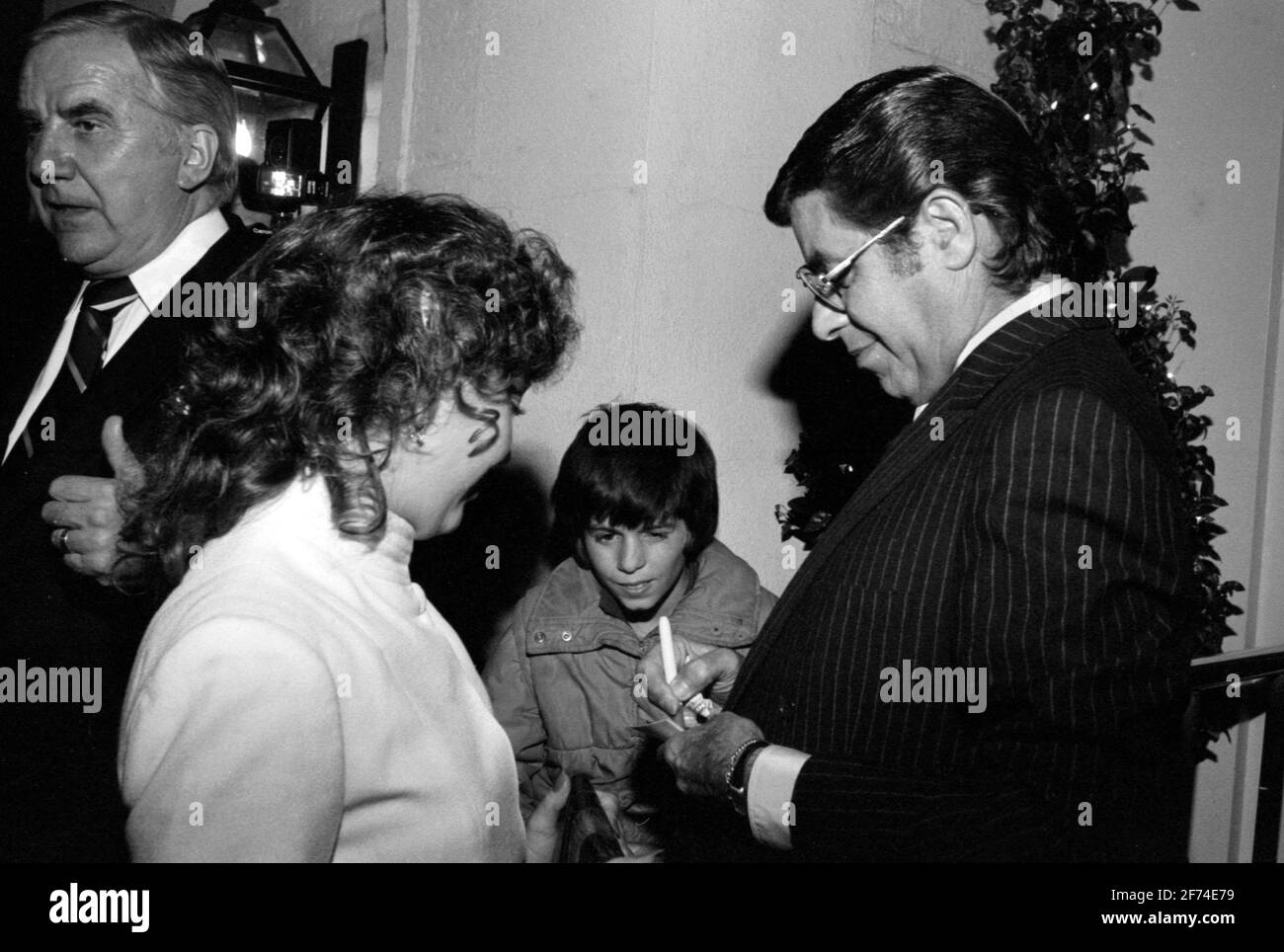 Jerry lewis and sandee pitnick Banque de photographies et d’images à haute résolution - Alamy