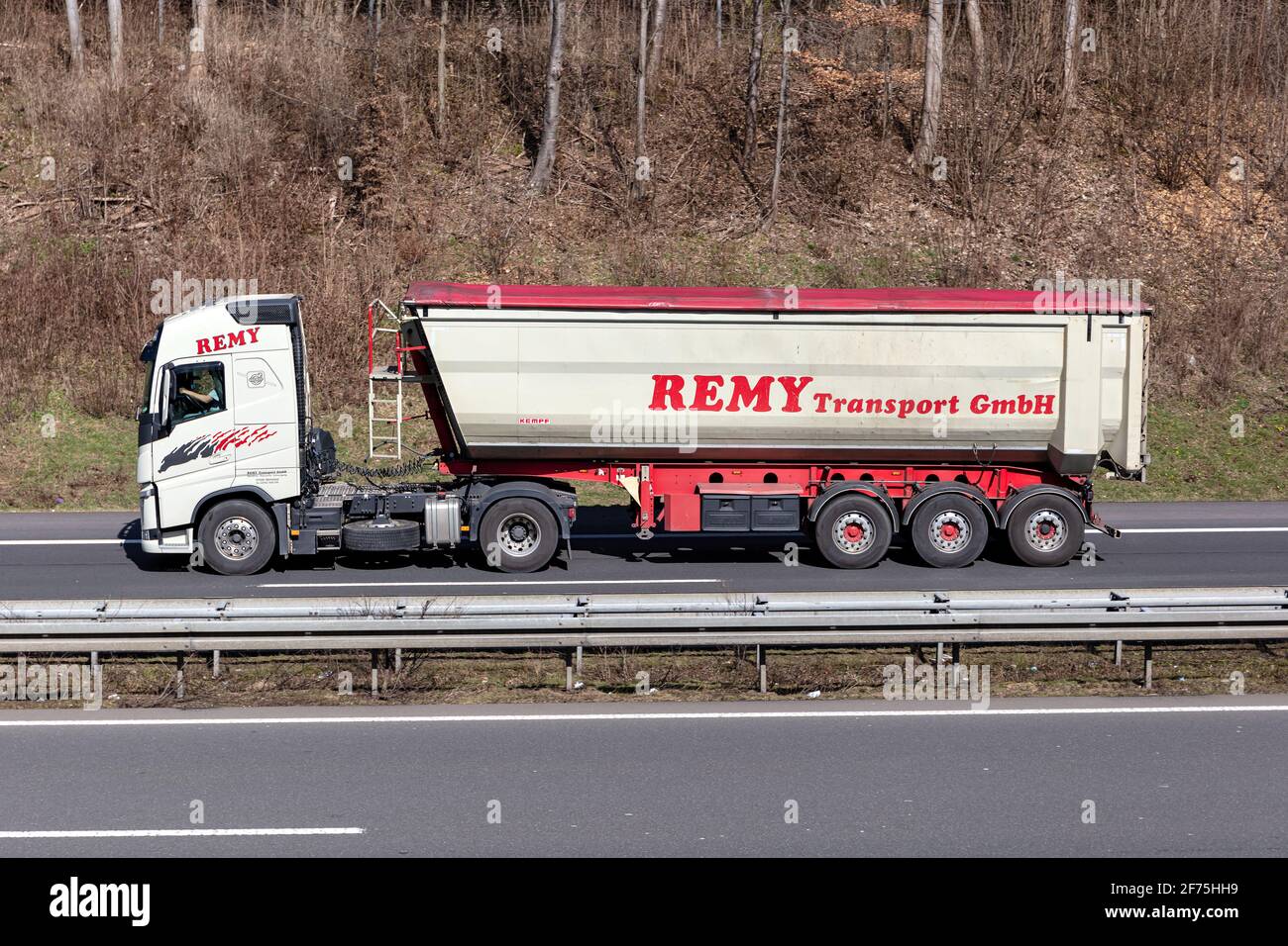REMY transport camion Vovo FH avec remorque à benne basculante sur ...