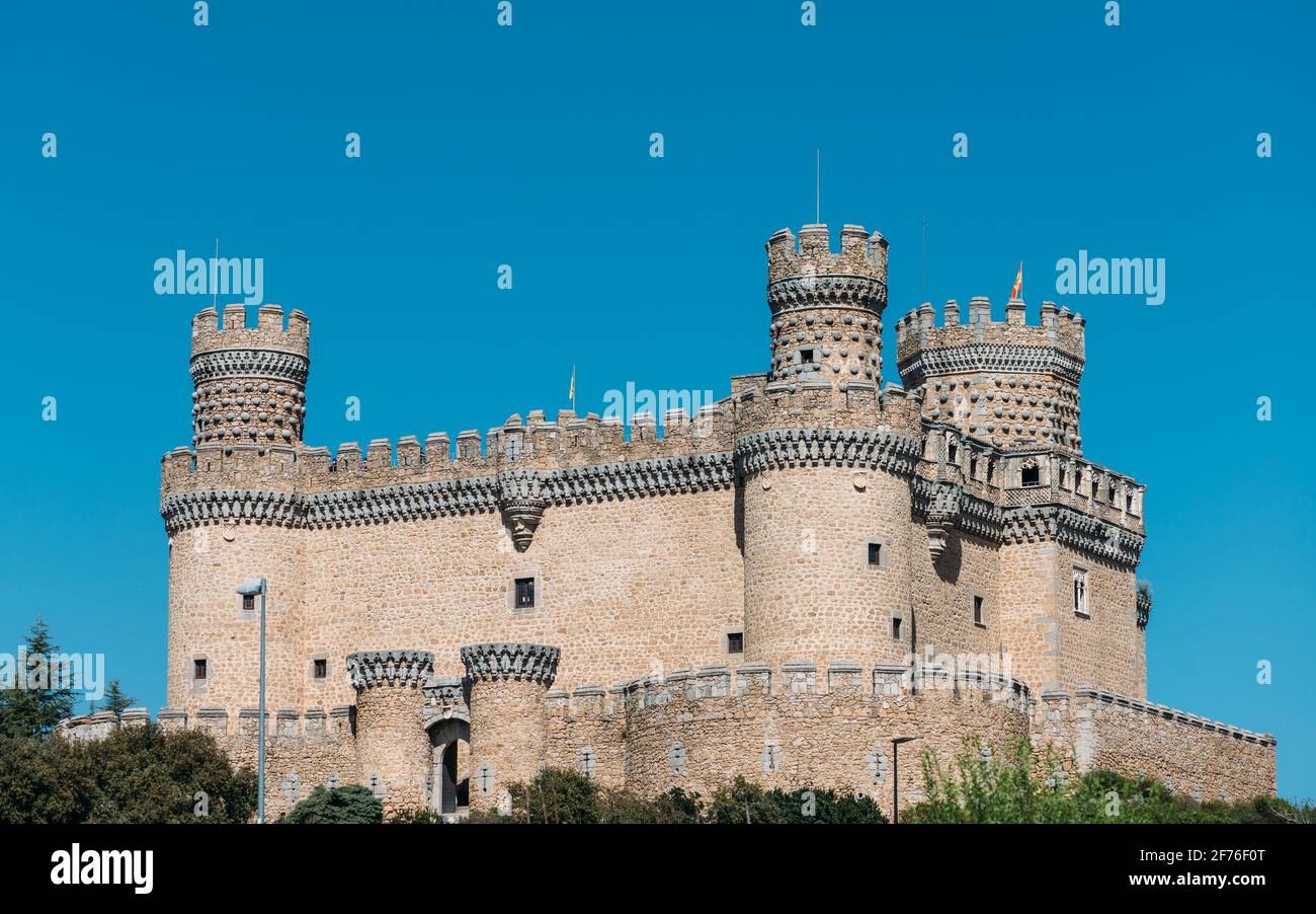 Château de Mendoza à Manzanares El Real dans la province de Madrid ...