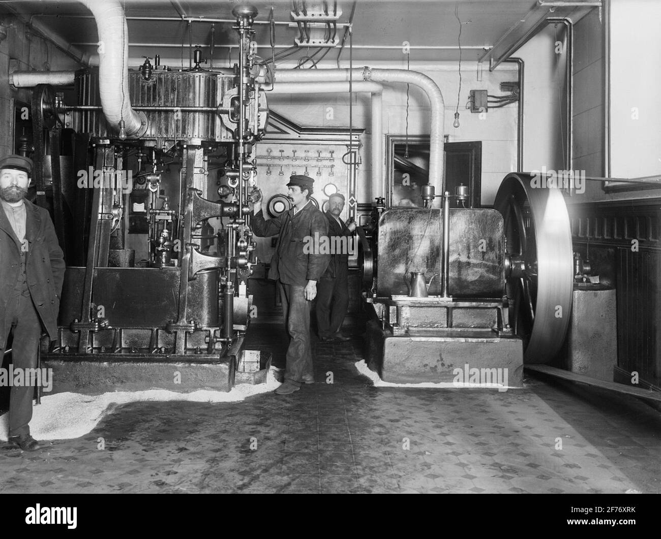La salle des machines Banque d'images noir et blanc - Alamy