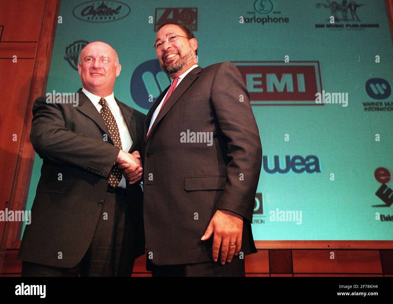 Musique emi Banque de photographies et d’images à haute résolution - Alamy