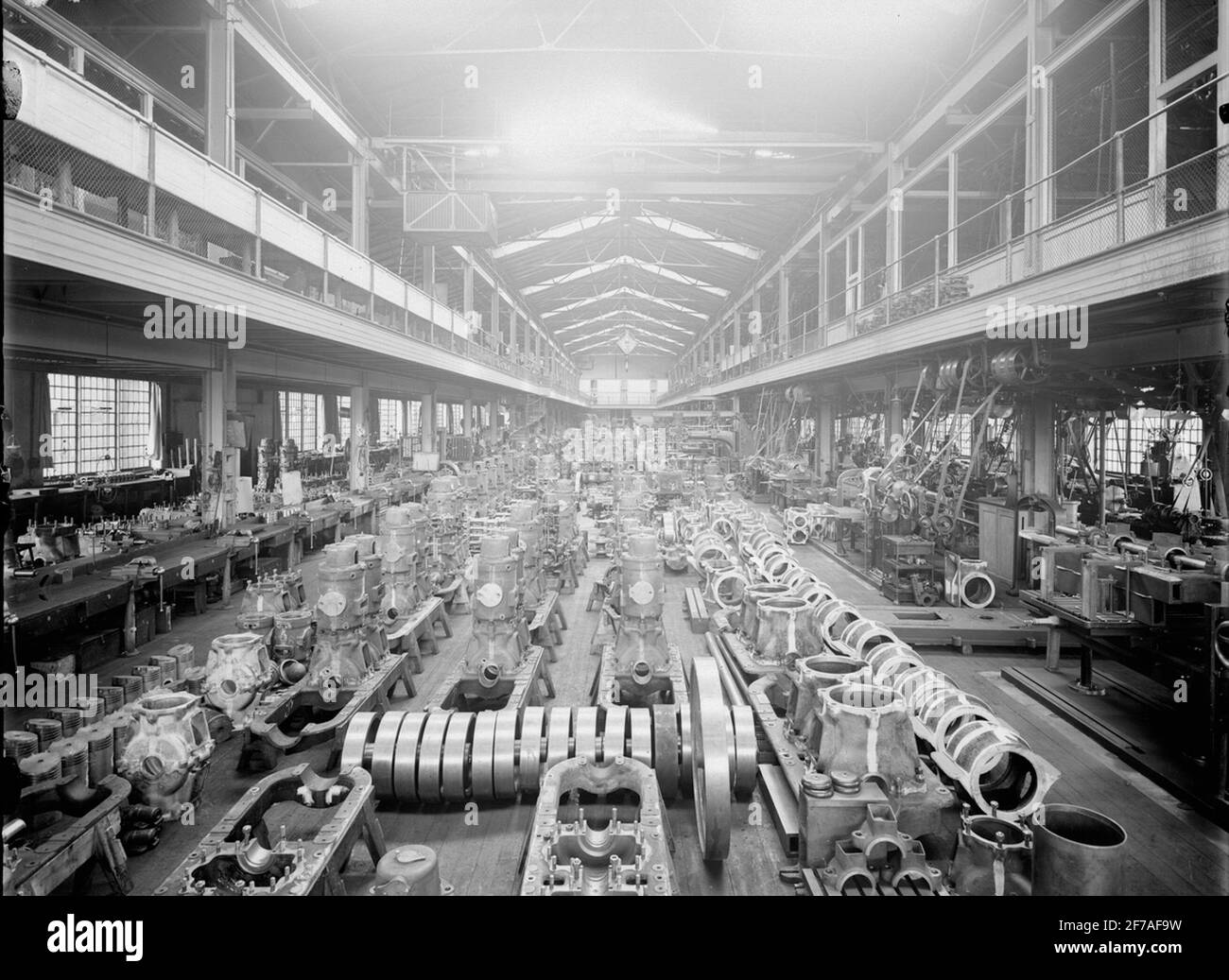 Hall des machines Banque d'images noir et blanc - Alamy