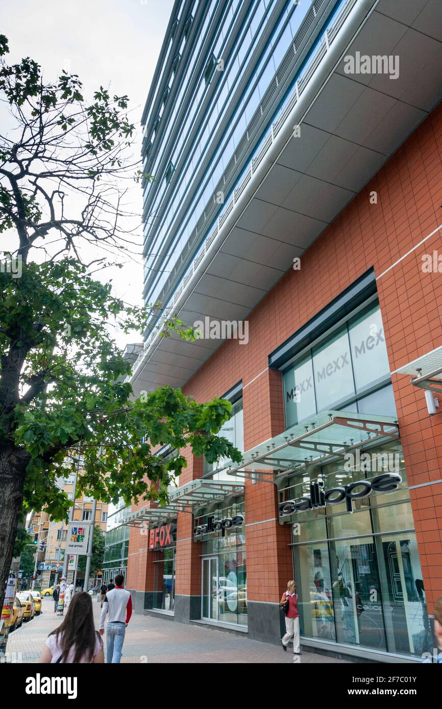 Mall shopping centre sofia bulgaria Banque de photographies et d’images ...