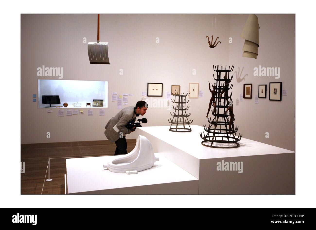 Marcel Duchamp... Fontaine 1917, réplique 1964Duchamp, Man Ray, Picabia ...