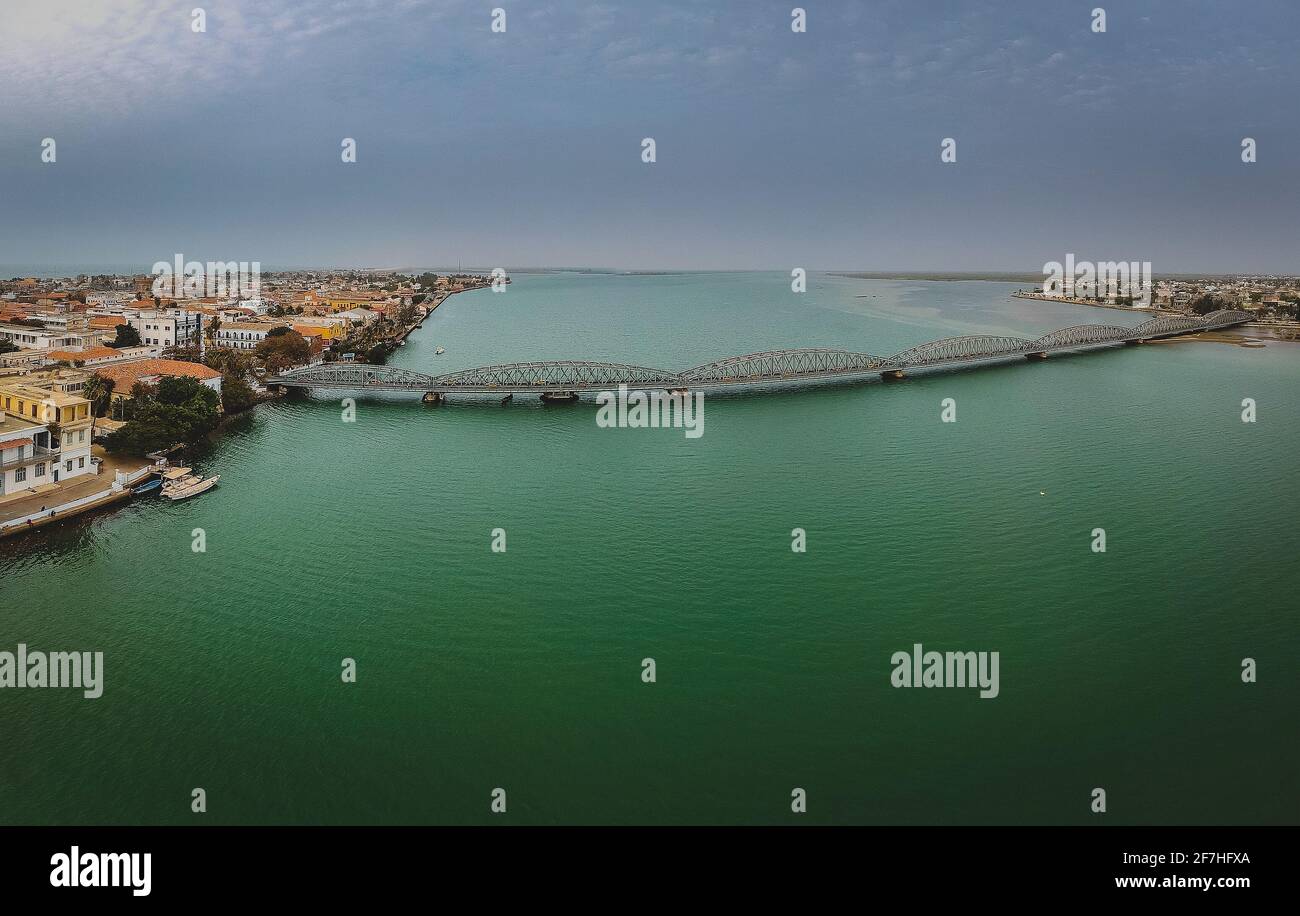 Photo panoramique aérienne du fleuve Sénégal à Sant Louis, Sénégal ...