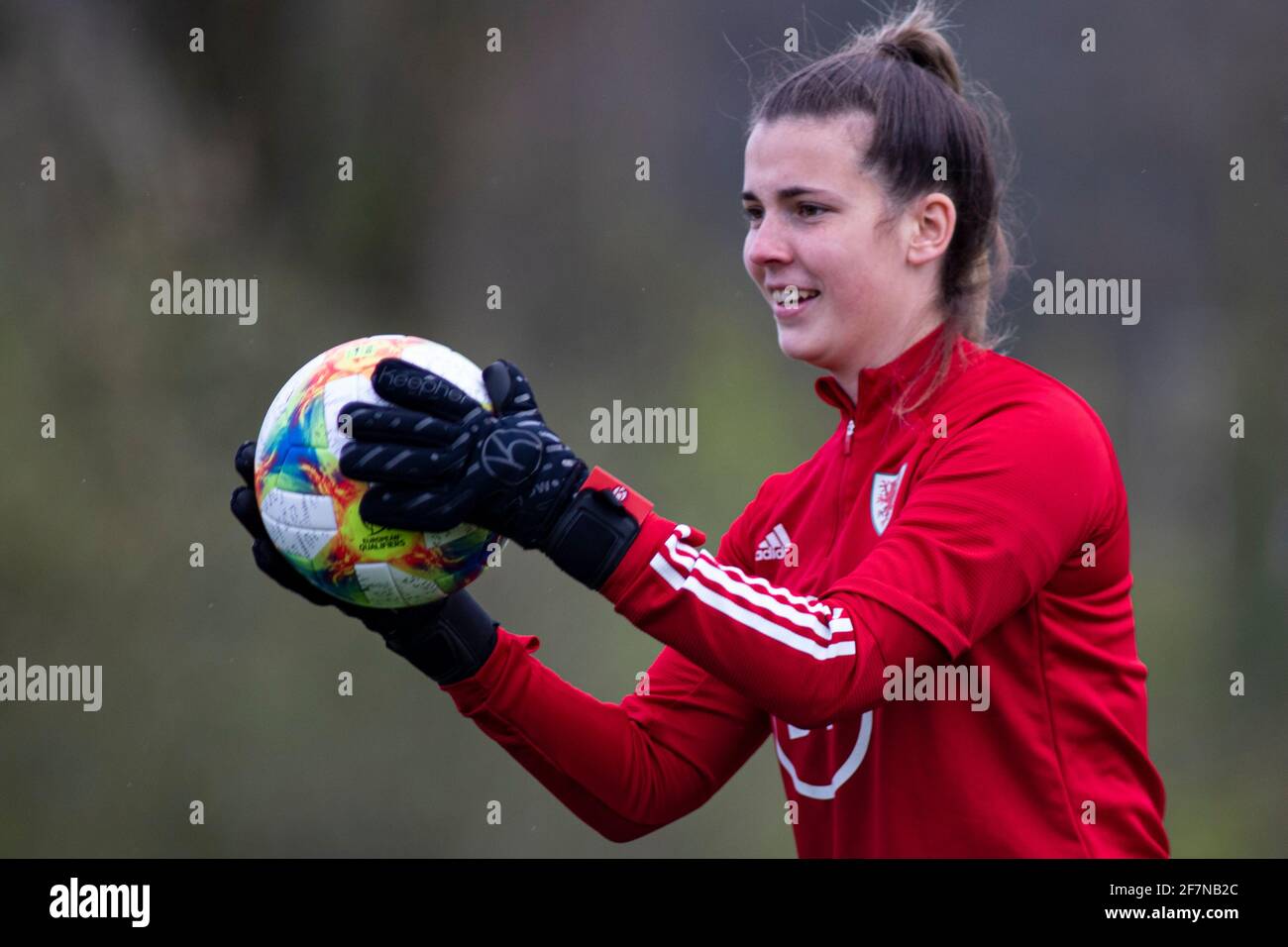 Wales Femme gardien de but Poppy Soper pendant l'entraînement. Le pays ...