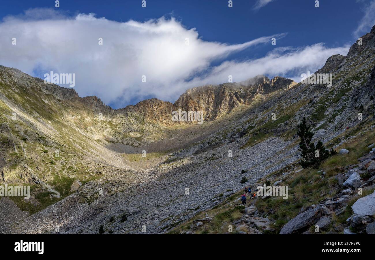 Pic du canigou Banque de photographies et d’images à haute résolution ...