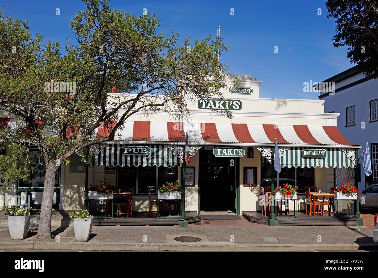 Takis place restaurant grec Banque de photographies et d’images à haute ...