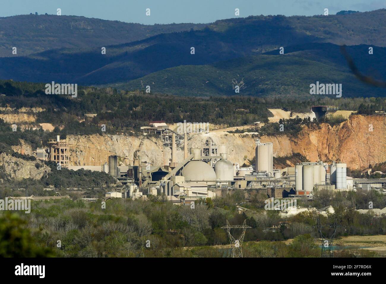 Lafarge ciments Banque de photographies et d’images à haute résolution ...