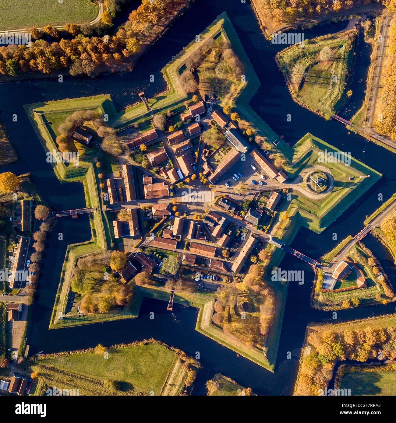 Vue aérienne du village de fortification de Bourtange. Il s'agit d'une ...