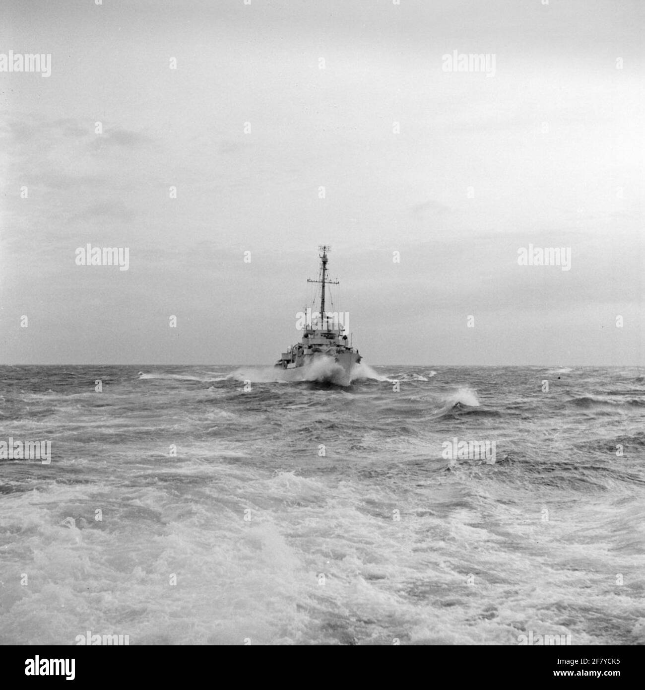Hms evertsen Banque de photographies et d’images à haute résolution - Alamy