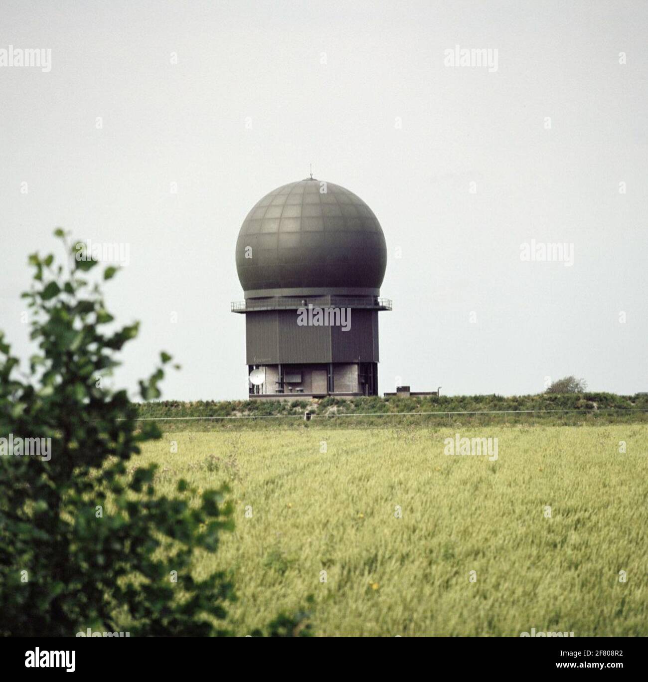 Le radar de puissance moyenne (MPR) pris en 1976 (MPR), un radar ARES 3 ...