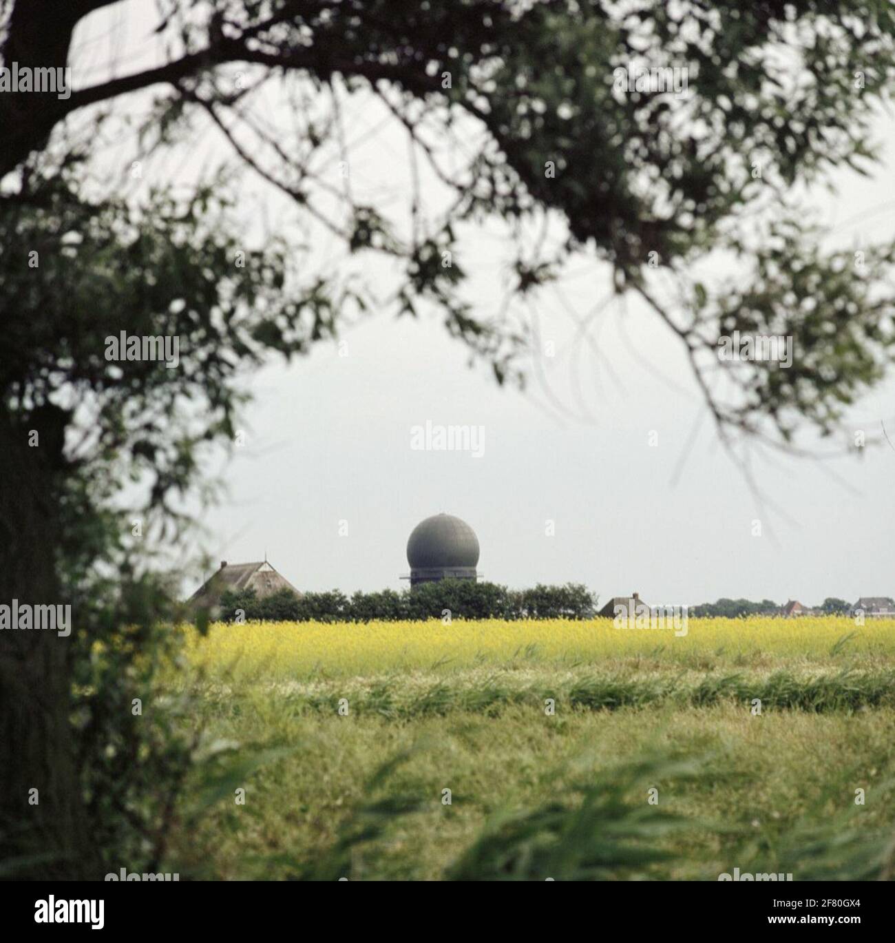 Le radar de puissance moyenne (MPR) pris en 1976 (MPR), un radar ARES 3 ...